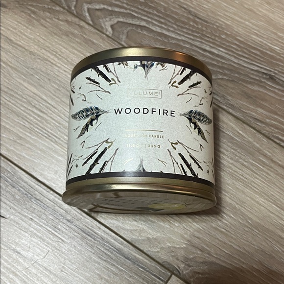 Accents | Woodfire Scented Candle Gold And Cream | Poshmark